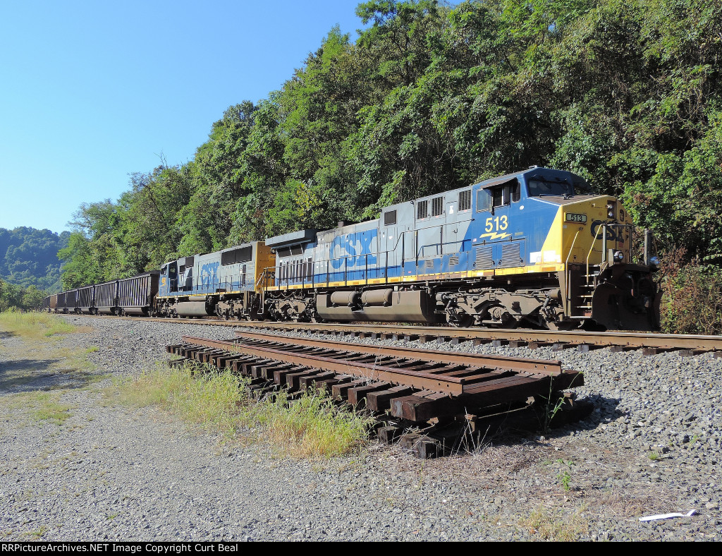 CSX 513 and 4561 (1)
